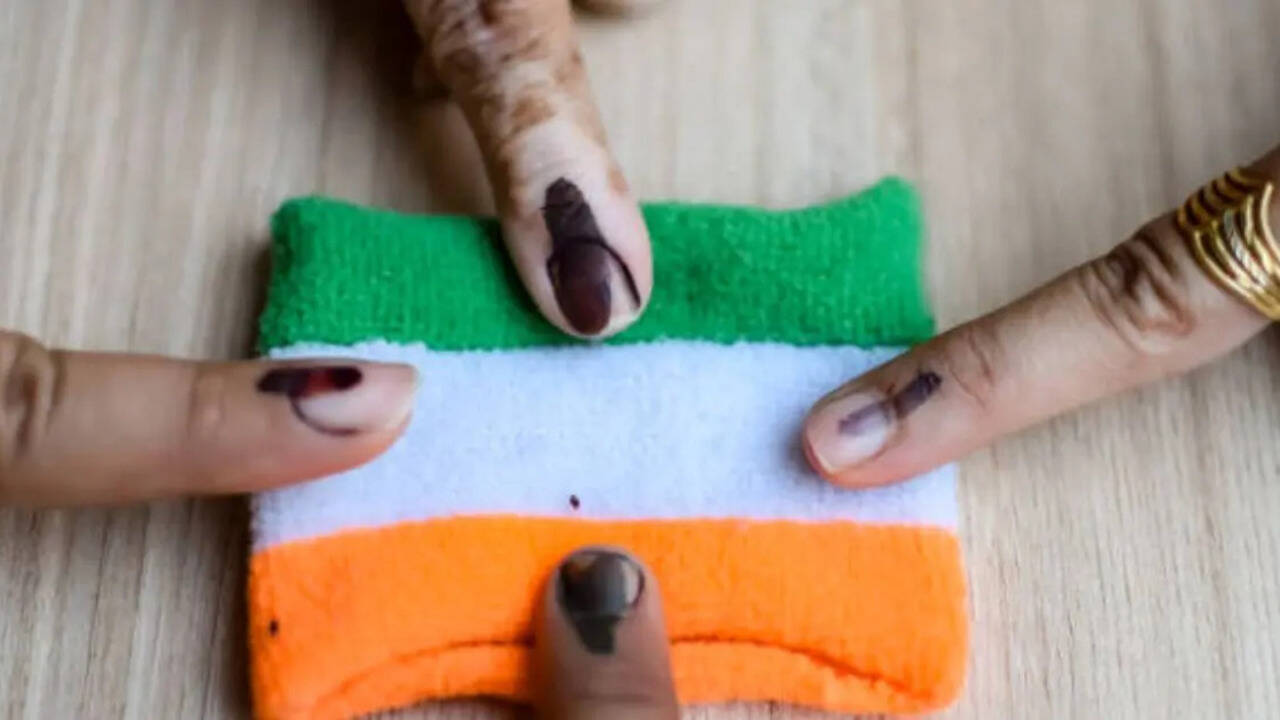 Voter ID Card Delivery In 15 Days! Election Panel's New Initiative To ...