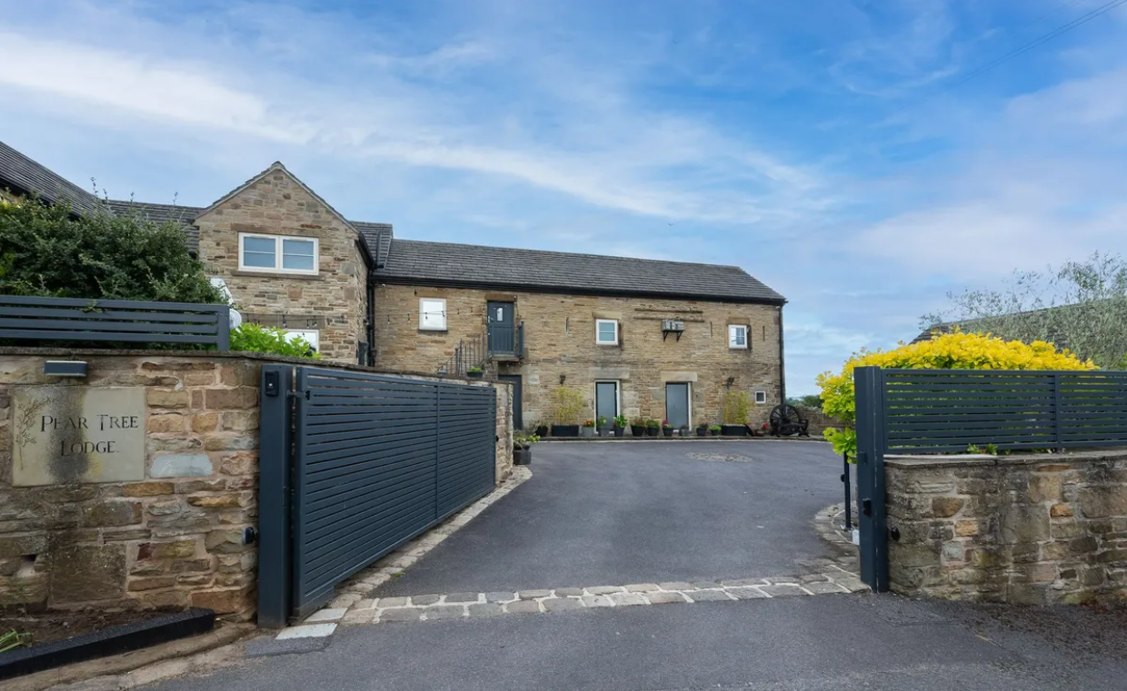 £1,000,000 home in Gleadless with secret annex with rental potential of ...