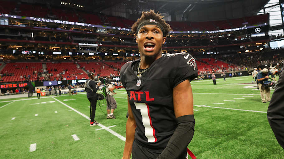 Darnell Mooney, J.K. Dobbins Headline Top 5 2025 Fantasy Football Sleepers