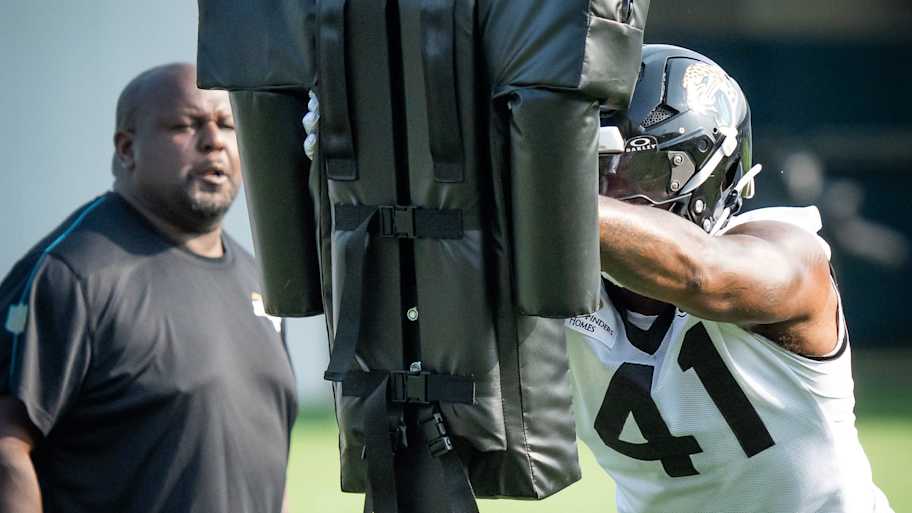 Jaguars' Josh Hines-Allen is Egregiously Omitted in Recent List