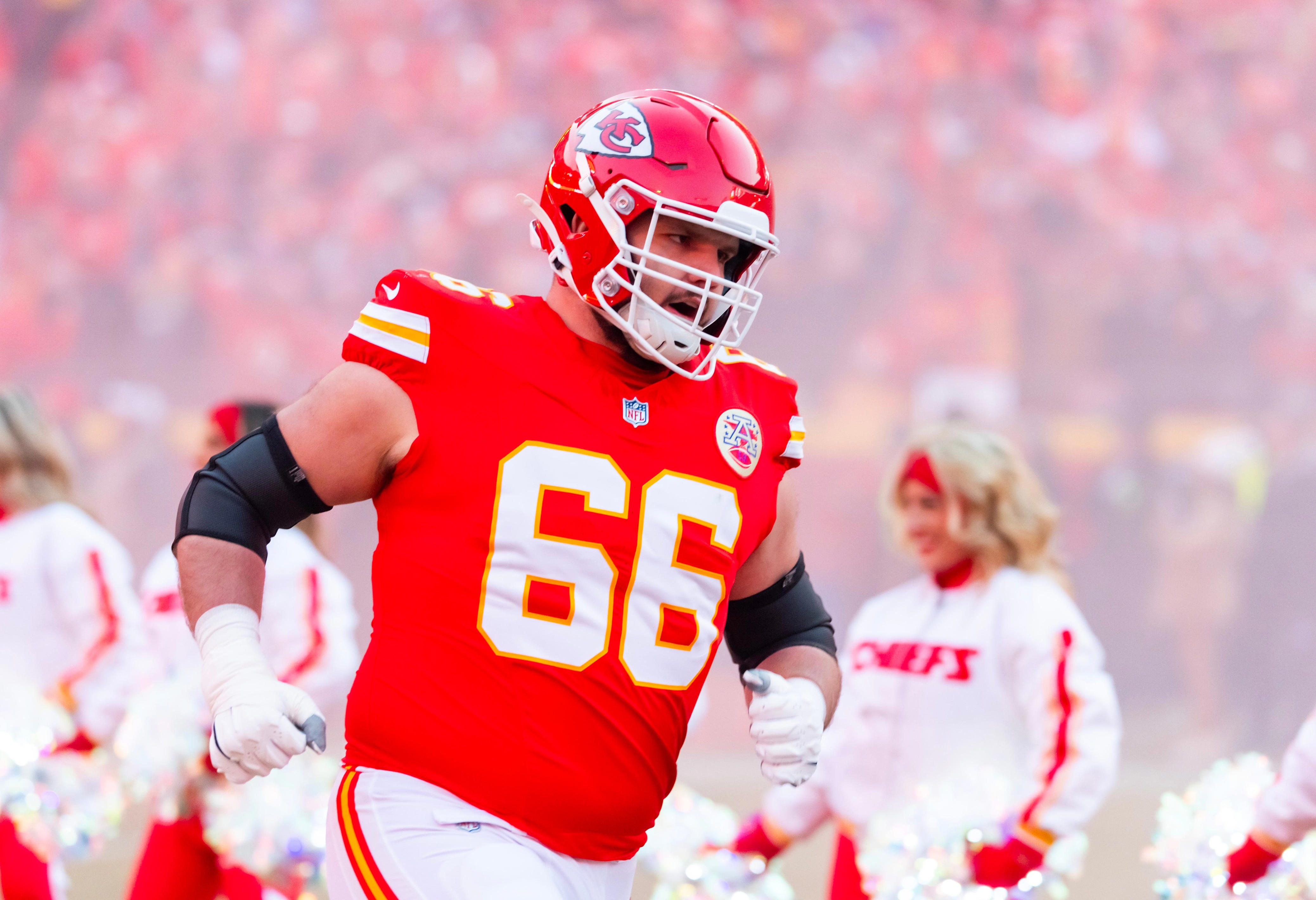 Chiefs OL Mike Caliendo opens up about teaming with Kingsley Suamataia ...