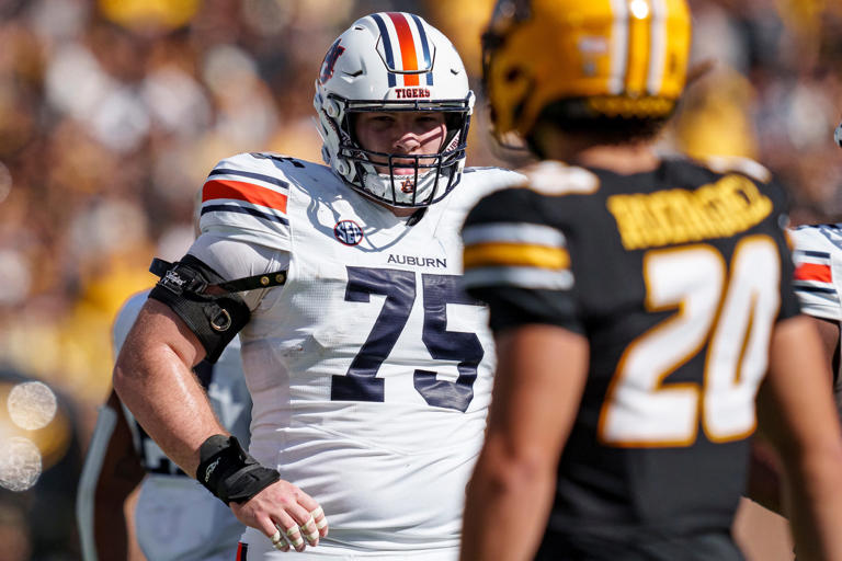 Auburn's Connor Lew is hyped as an elite center by Lindy's Sports