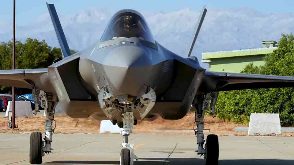 How The World's Most Powerful Fighter Jet Engine Is Made (1080p_30fps ...