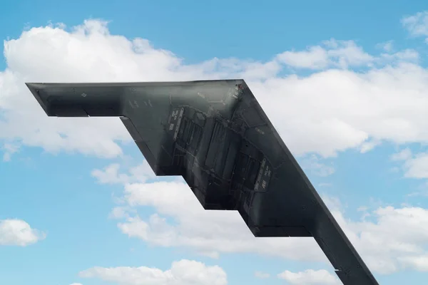 How Stealth Engineering and Deception Let B-2 Bombers Slip Past Iran’s ...