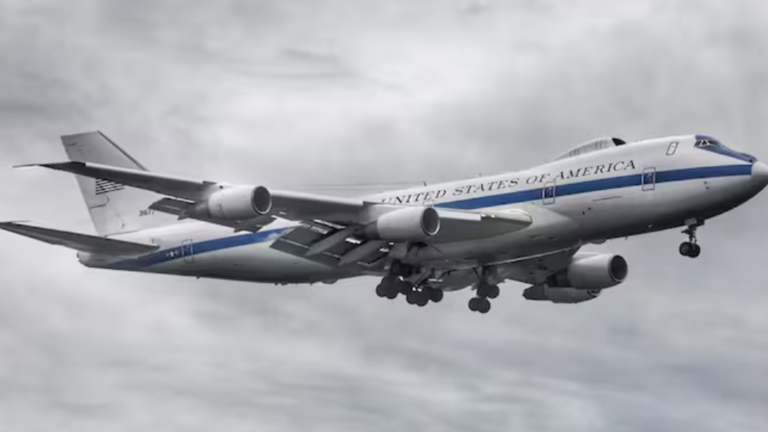 Boeing E-4B Nightwatch: US's 'Doomsday Plane' Flies to Washington As ...