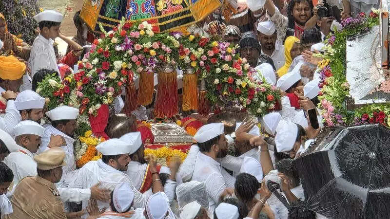 Pandharpur Wari Palkhi 2025: Dates, Route, Rituals and Spiritual ...