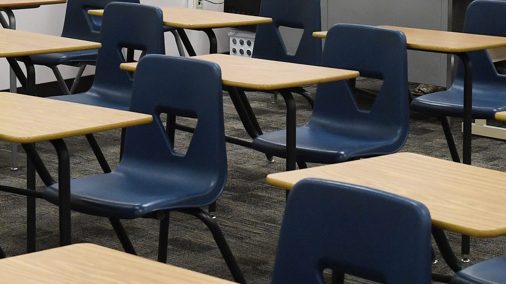 Cascade school board members resign over superintendent's salary offer