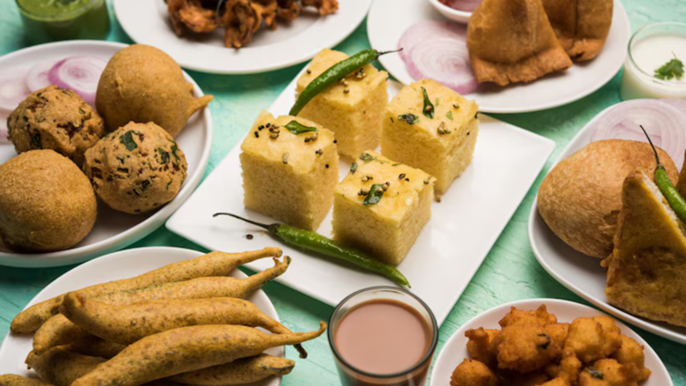 From Vada Pav to Thukpa: Top Street Foods from Every State in India ...