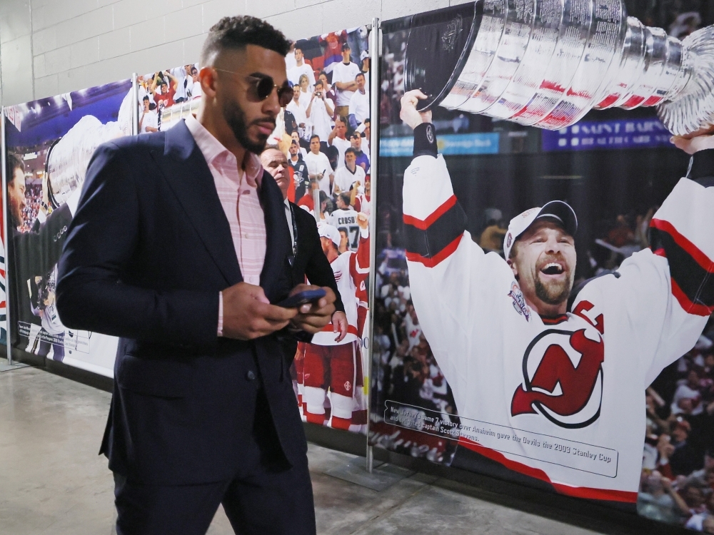 Oilers’ Evander Kane blasted for snubbing Stanley Cup handshake line