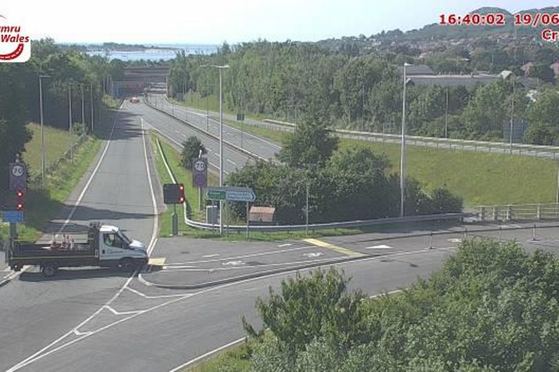 Drivers face 35 mile diversion off A55 due to Conwy fire - and roads ...