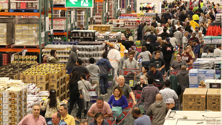 13 Mistakes Everyone Makes While Shopping At Costco