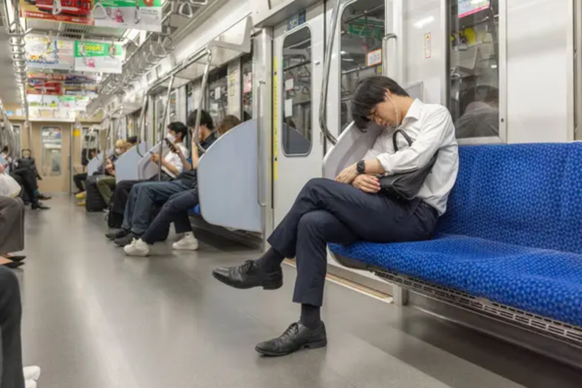 17 Strange Sleep Habits from Around the World