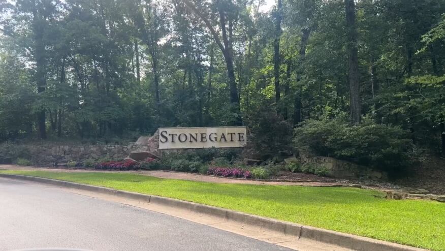 Man found unresponsive in Tyler pool dies