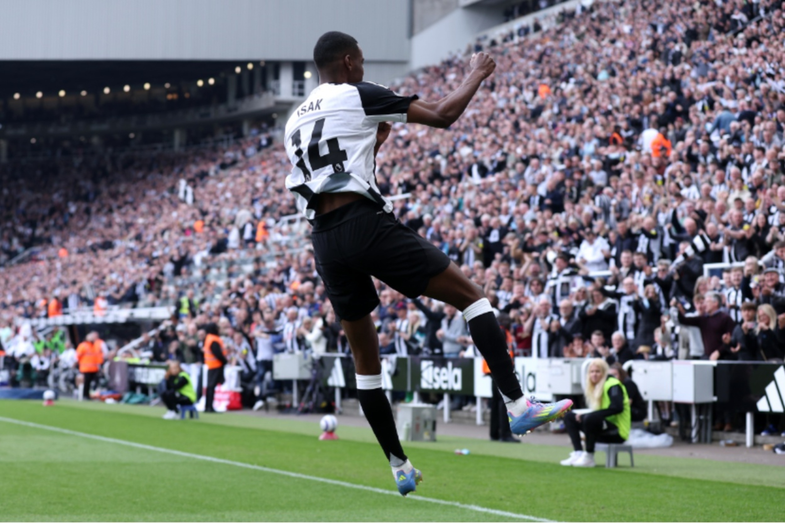 Pearce names Liverpool move for 27-goal forward a ‘dream signing’