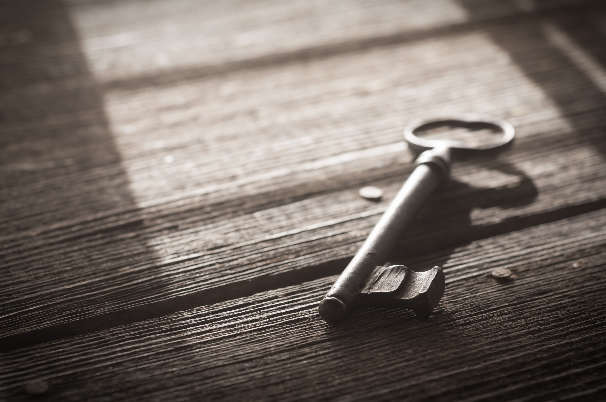 Residents move into 1950s home—years later make shock discovery in basement