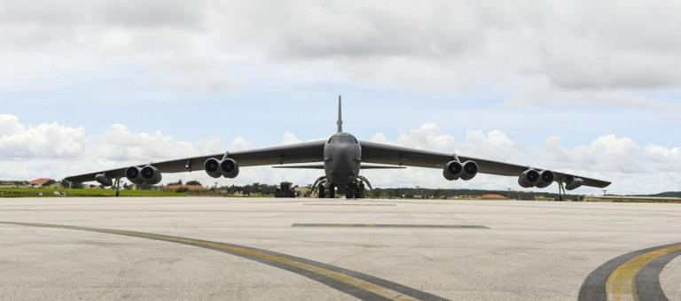 US bombers line up at Diego Garcia base as Iran strike looms