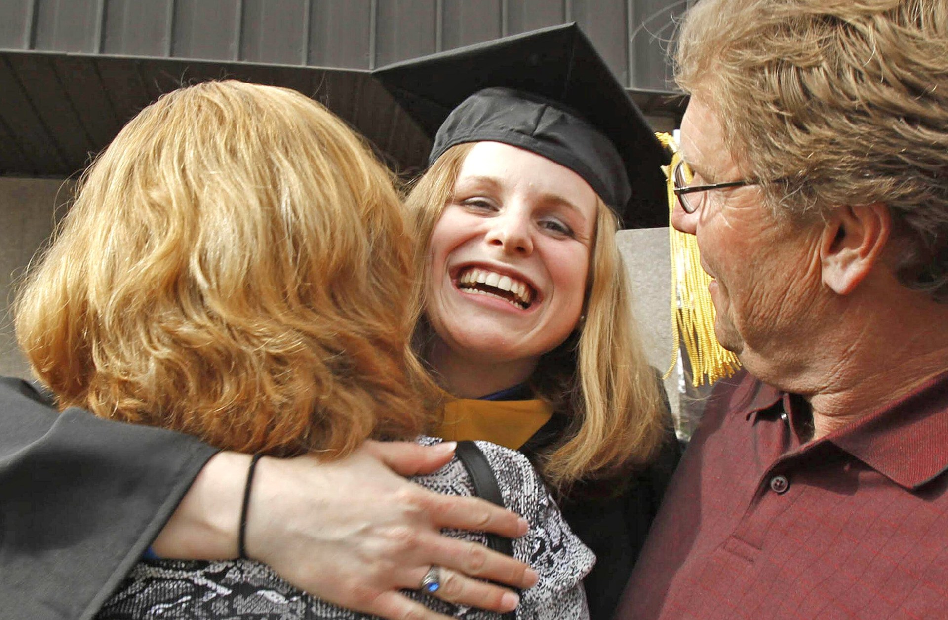 The first person to survive rabies without vaccination