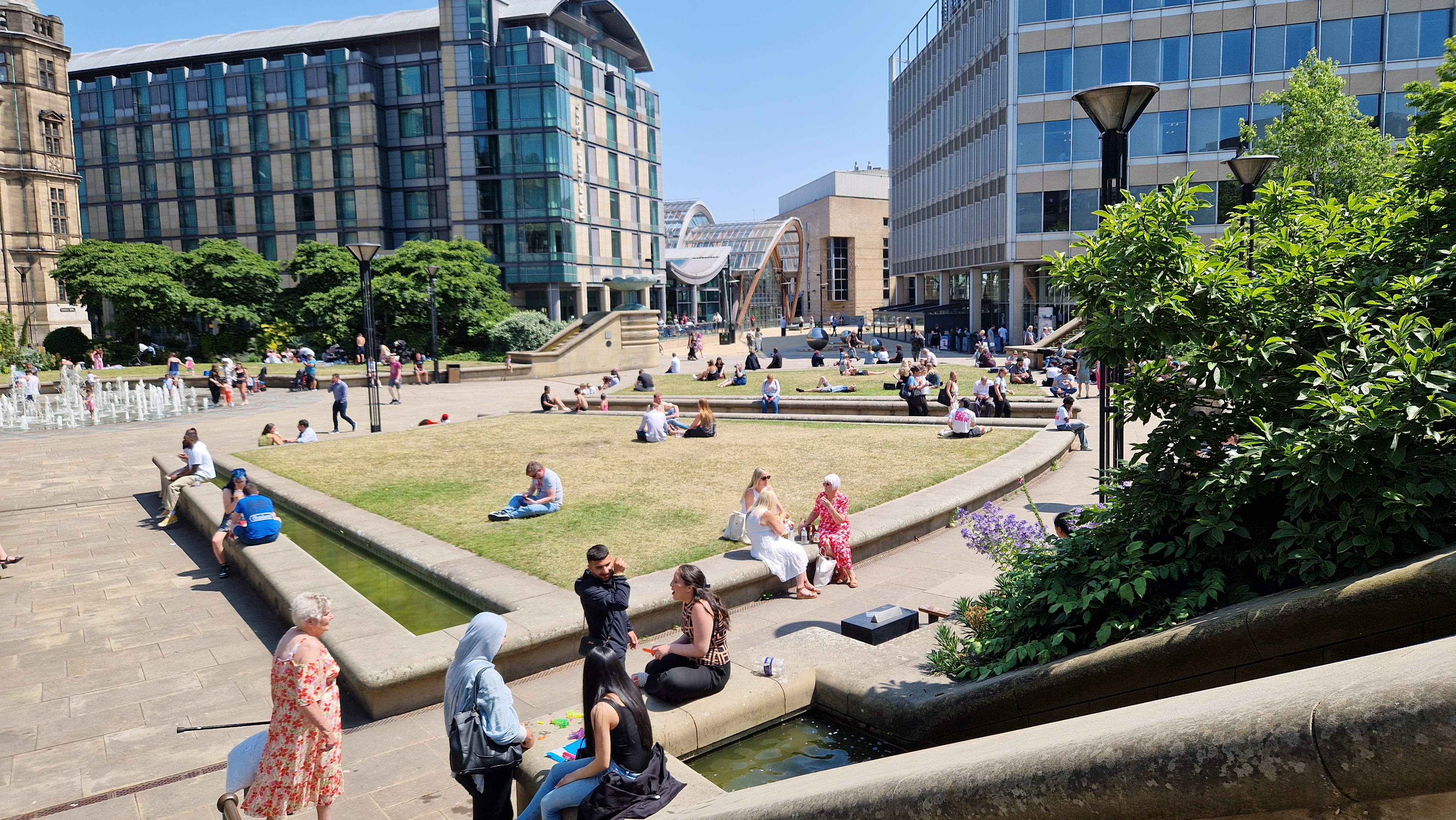 Sheffield heatwave: 'Amber heat health alert' issued amid three days of ...