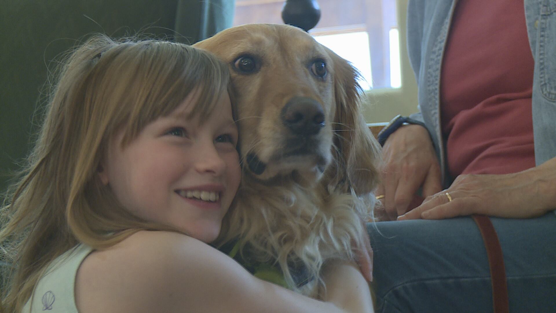 La Crosse business pairs books and dogs to provide relaxation to community