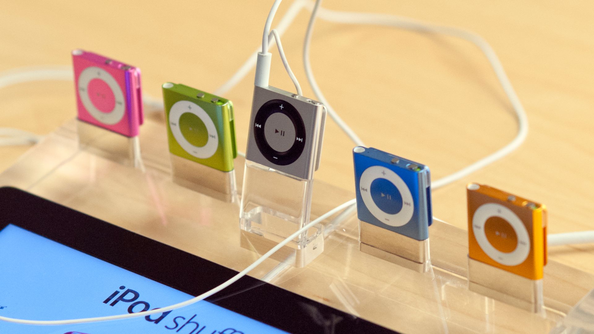 The 10 Worst iPod Models & The 10 Best