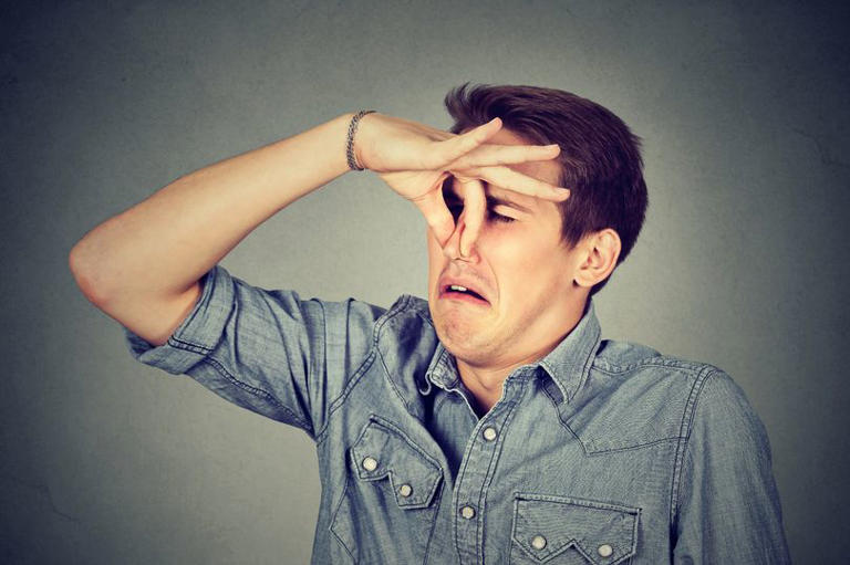 'Horrible smell' which makes people 'feel sick' hits UK towns – and ...