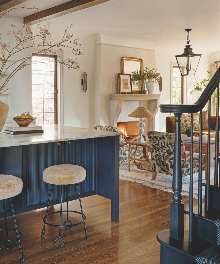 How a thoughtful remodel turned a chaotically laid out Tudor Revival ...
