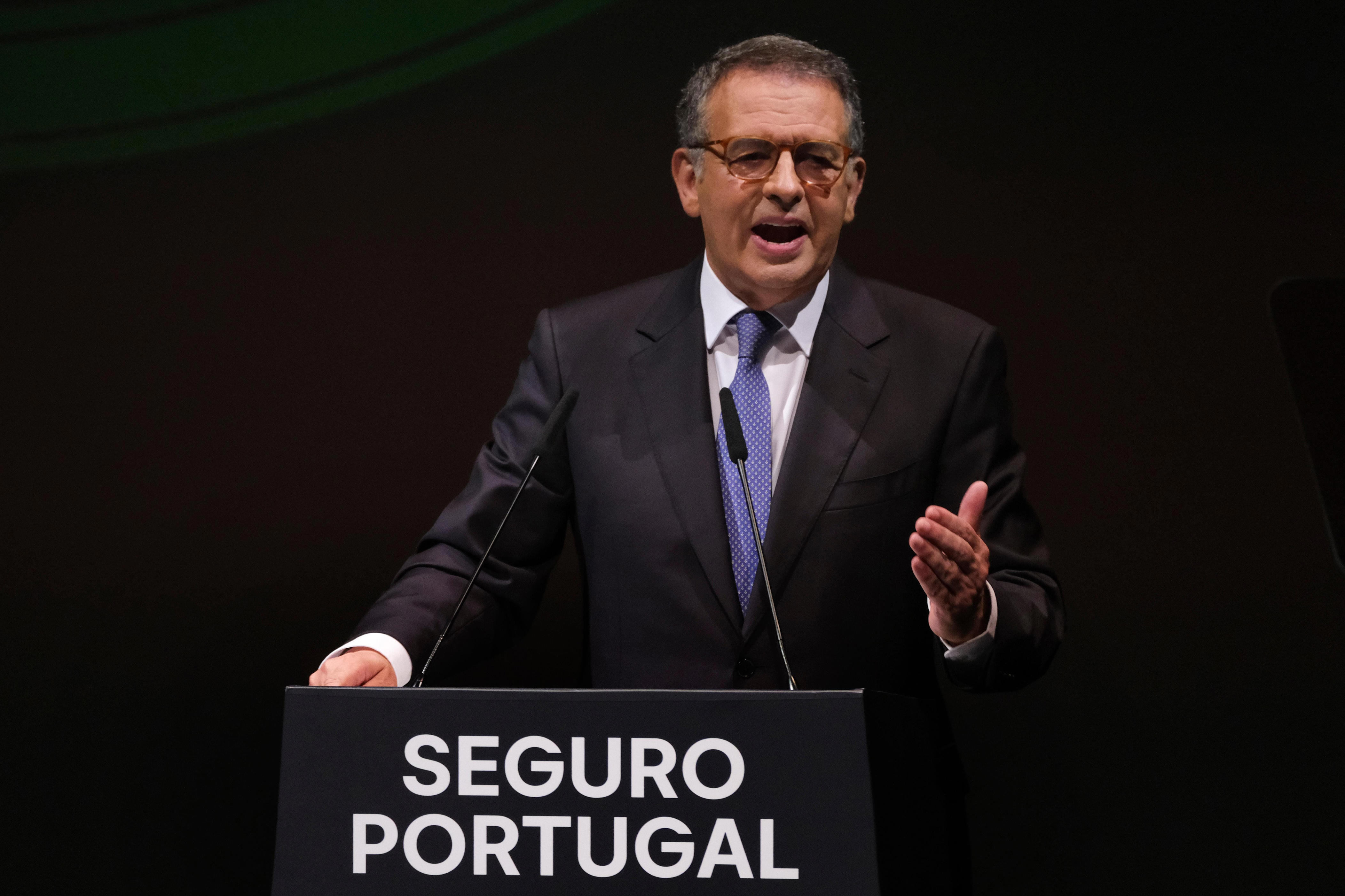 Seguro promete “relações adultas entre órgãos de soberania”