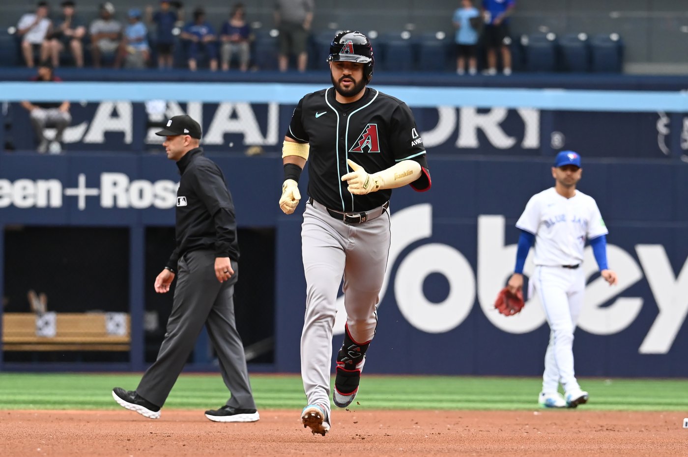 Suarez produit 4 points dans une victoire des Diamondbacks à Toronto