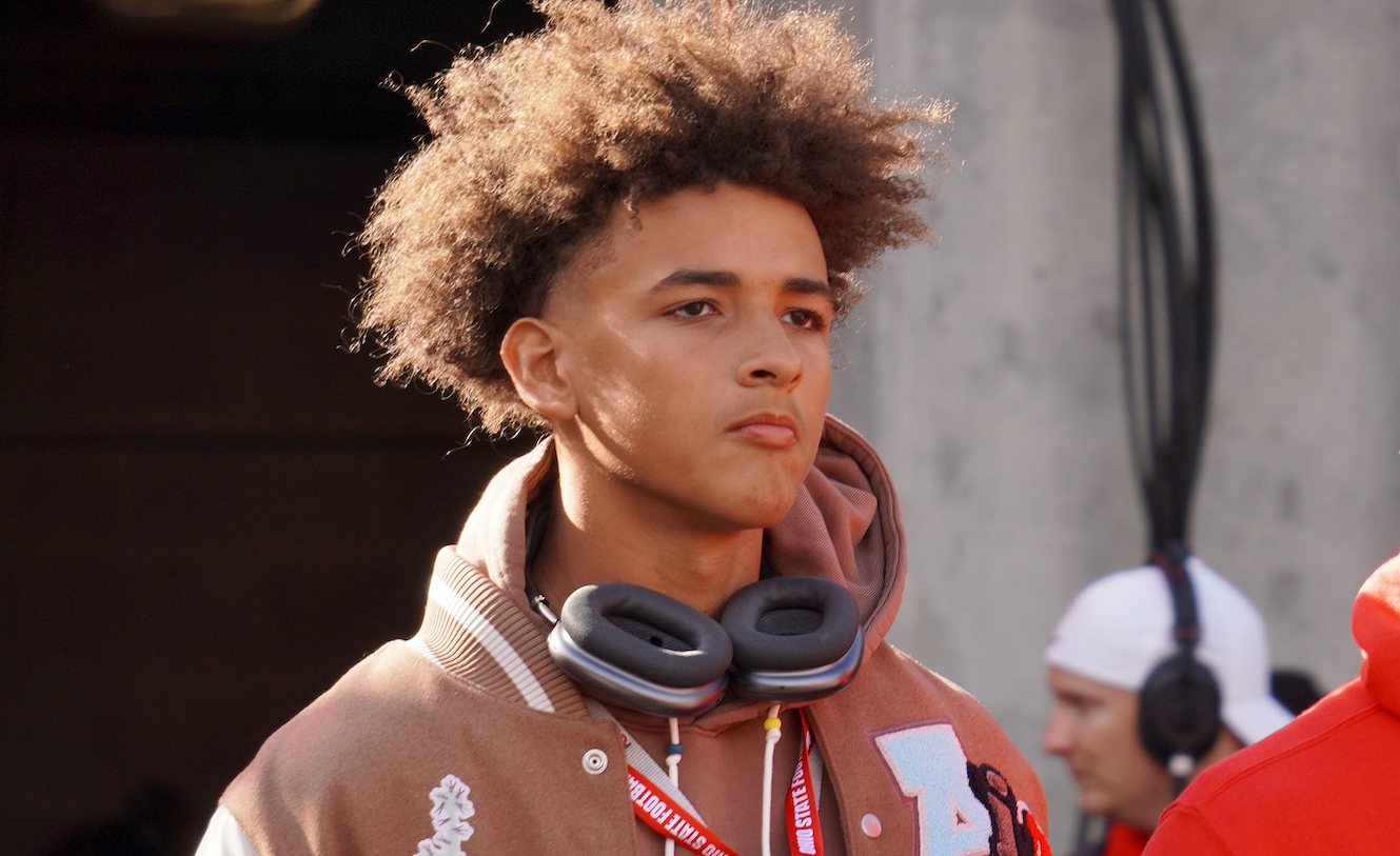 SEC rival trying desperately to flip Texas Longhorns 5-star QB commit ...