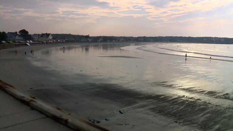 Diesel fuel spill near Kennebunk beach prompts warning from officials