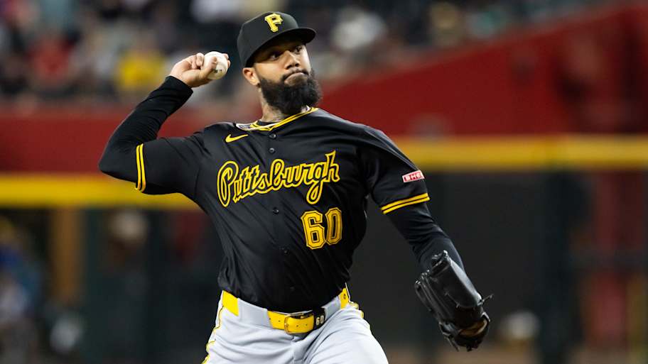 Pirates Pitcher Tries Fighting Fans