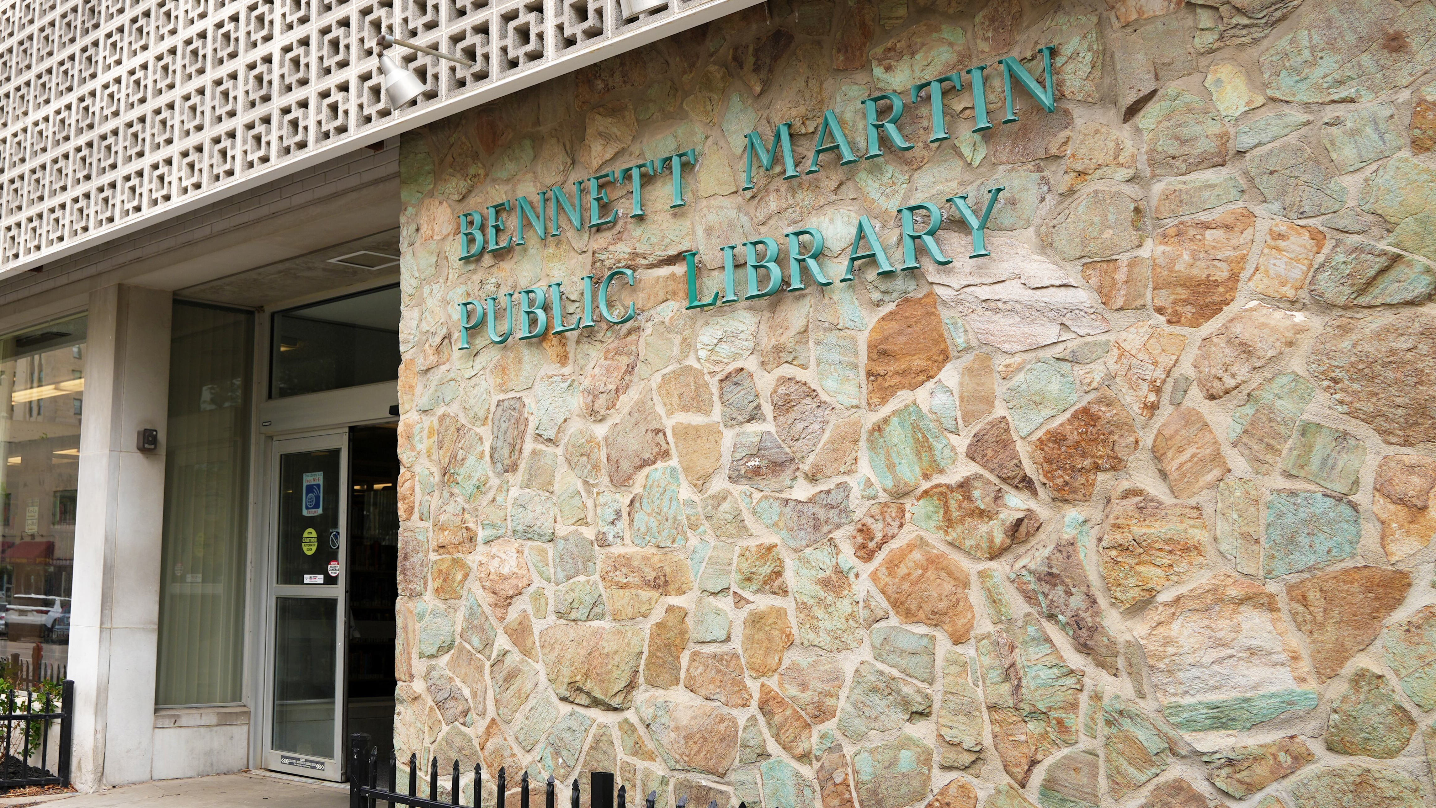Police investigating after downtown Lincoln city library vandalized