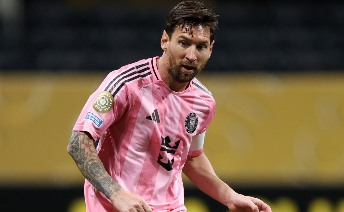 Lionel Messi Sets FIFA Competition Scoring Record With 25 Goals ...