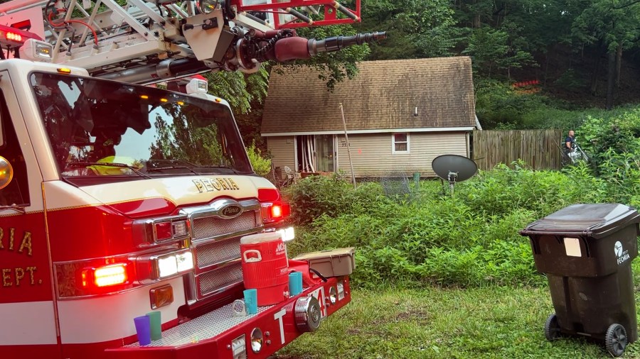 Woman hospitalized, pets treated after Peoria house fire Thursday