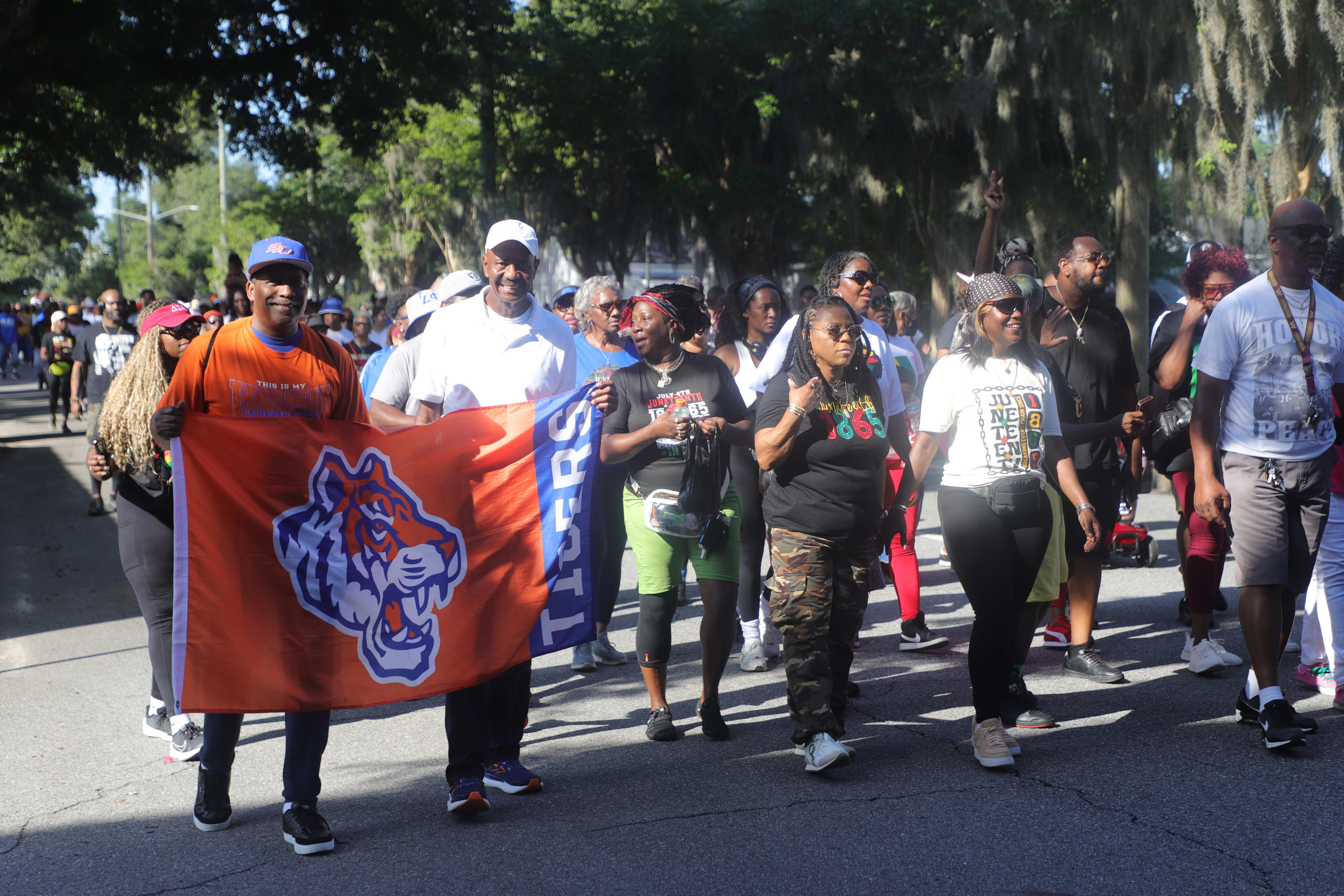 Savannah Mayor leads second annual Juneteenth Walk to the River to ...