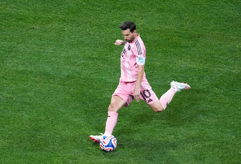 Inter Miami v Porto live: Lionel Messi curls home stunning free-kick in ...