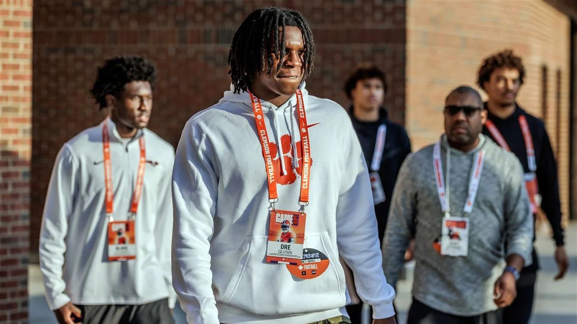 Four-star EDGE Dre Quinn commits to Clemson over Texas