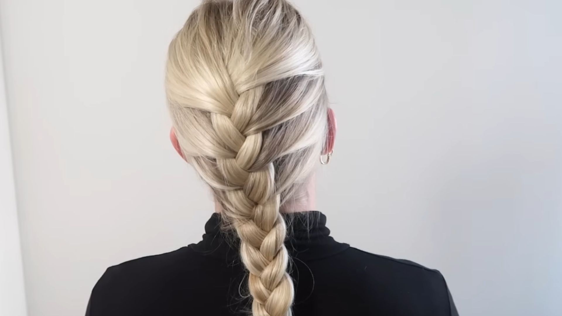 20 Easy Hairstyles For Anyone With Long Hair
