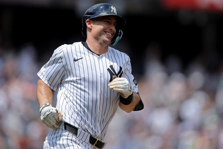Yankees bats finally awaken to avoid 4-game sweep to Angels