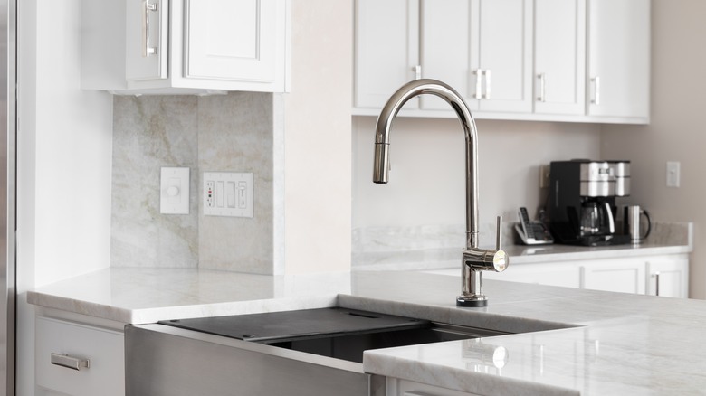 6 Things You Should Never Do If You Have Quartz Countertops