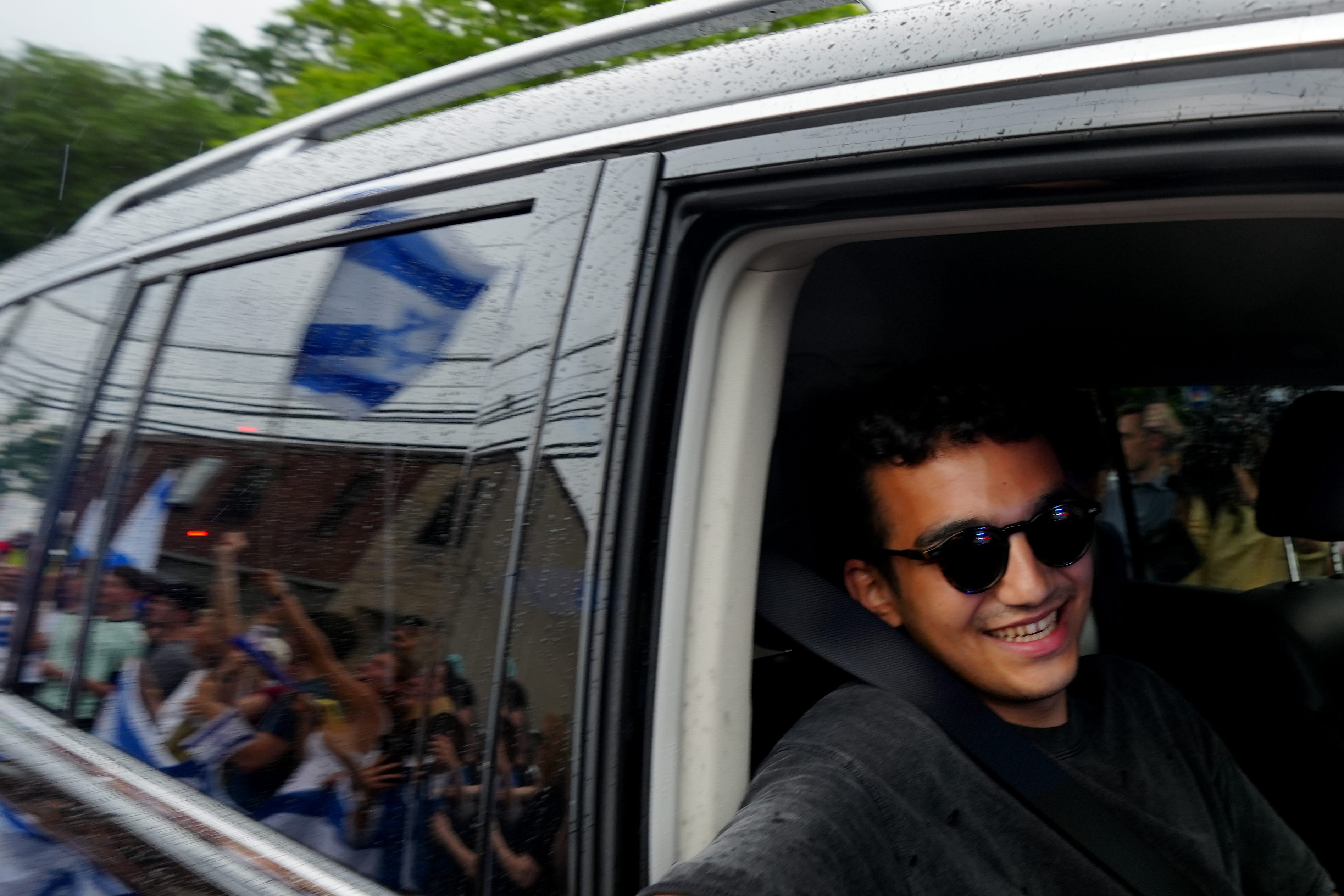 Edan Alexander receives a hero's welcome in his hometown of Tenafly, NJ