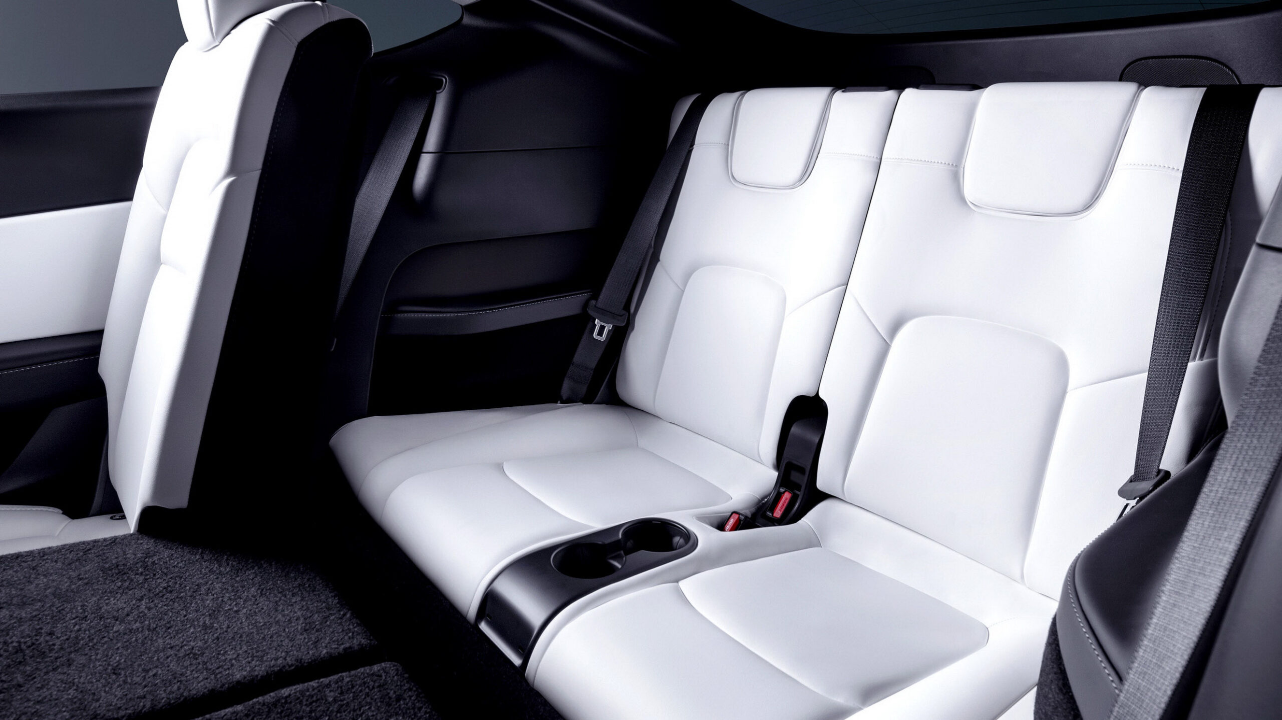 Tesla Might Surprise You With Its New Six-Seater Model Y