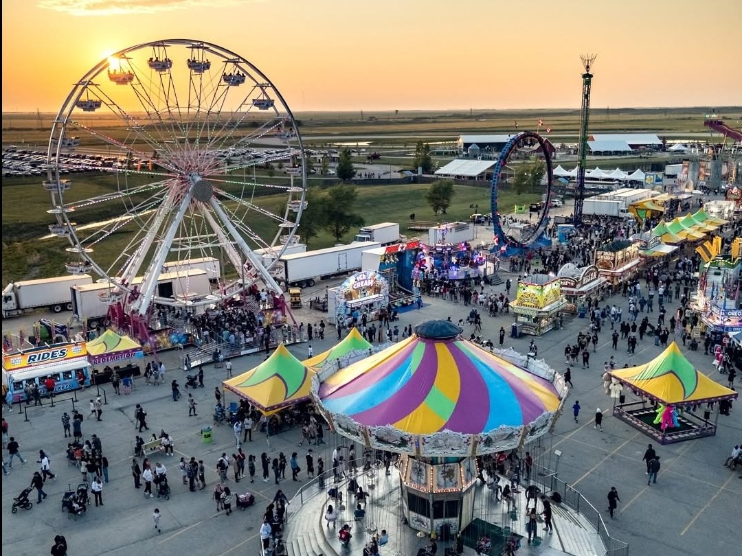 Red River Ex in full swing as Winnipeggers flock to summer tradition