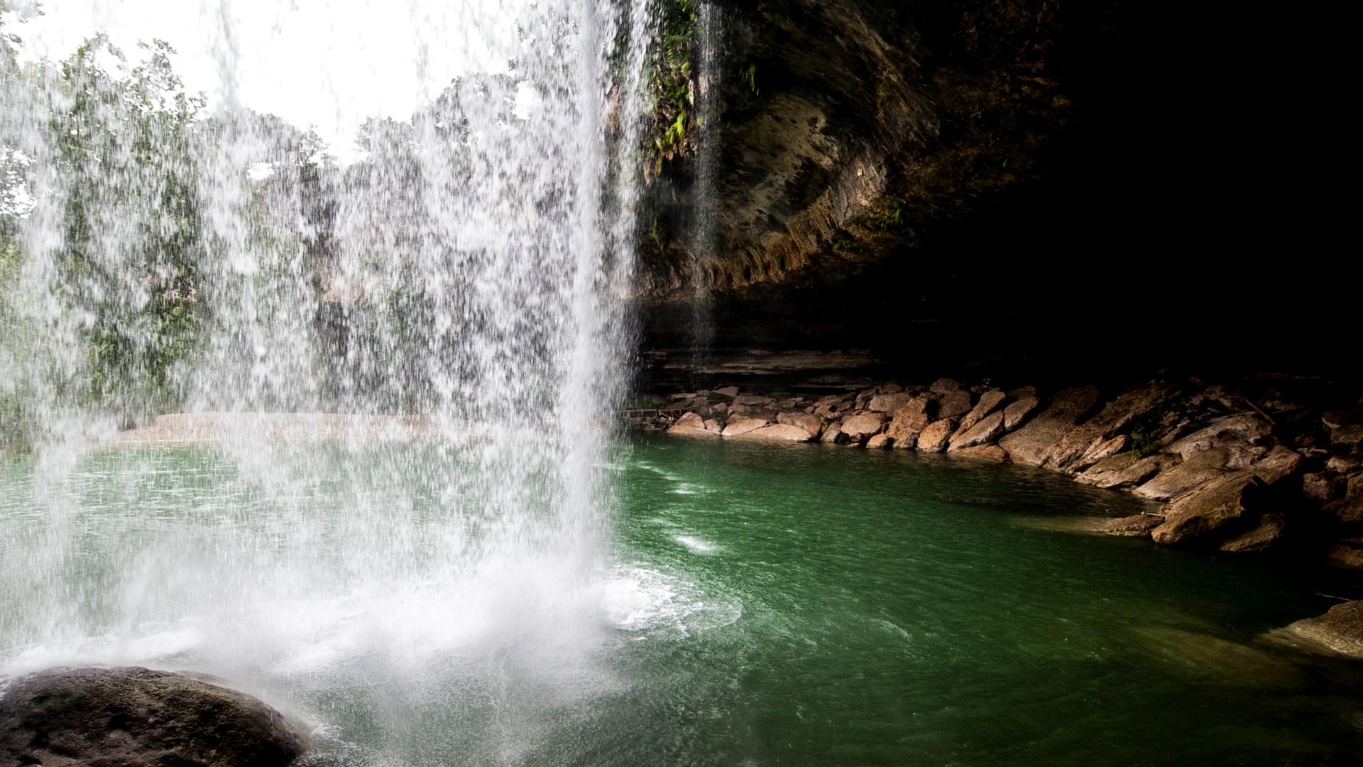 Hamilton Pool closed due to flash flood damage