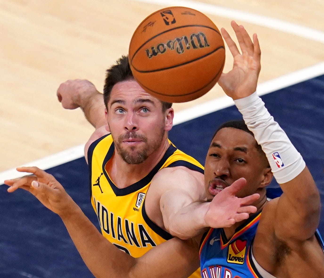 T.J. McConnell's dad crashes son's postgame interview: 'He’s a warrior ...