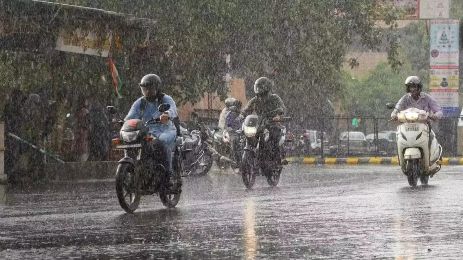 Bihar Monsoon: उत्तर से दक्षिण तक... बिहार के लिए एक साथ दो-दो अलर्ट ...