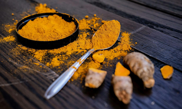 6 foods that help combat fatty liver disease