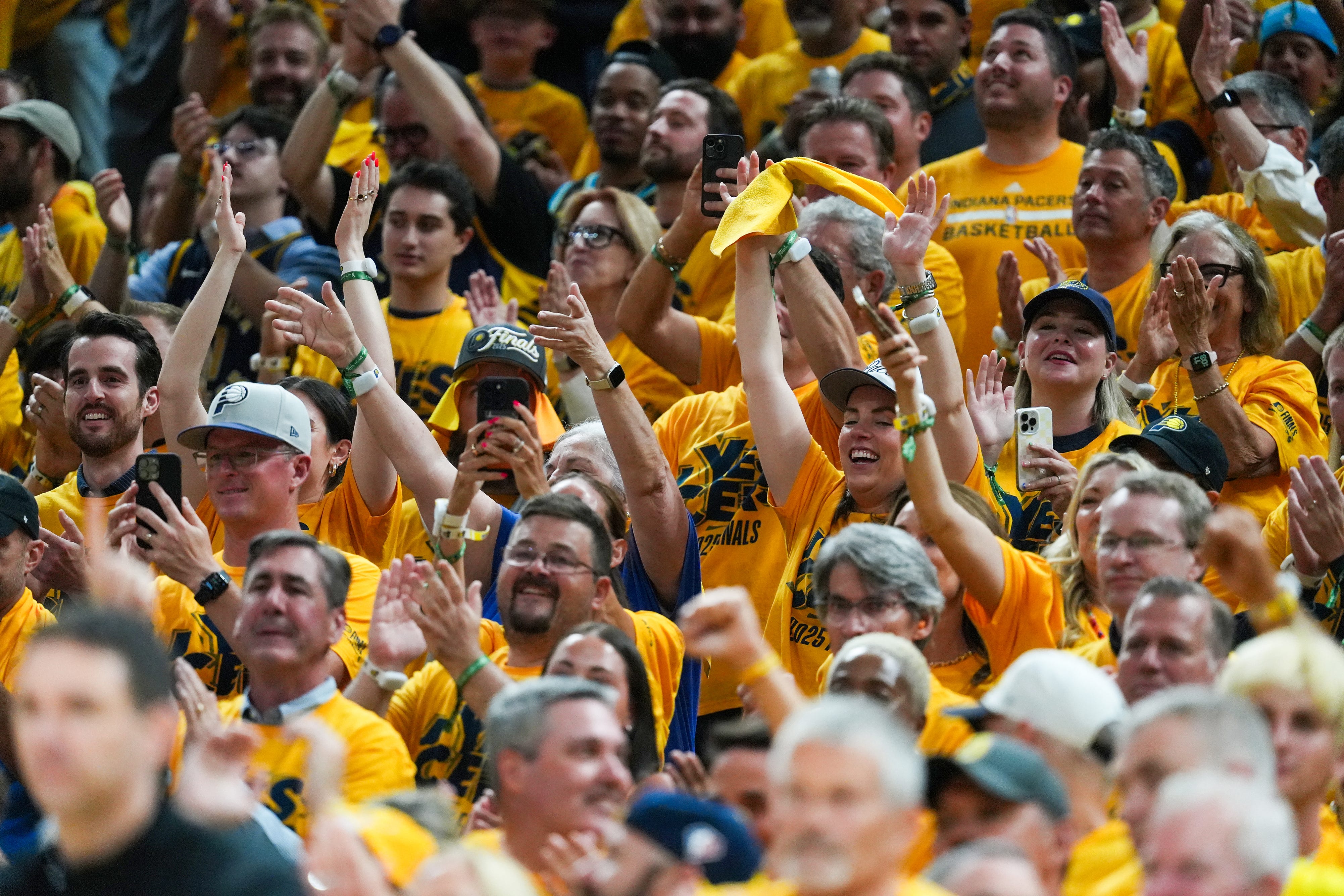Indiana Pacers fans gather to cheer team into NBA Finals Game 7 vs ...