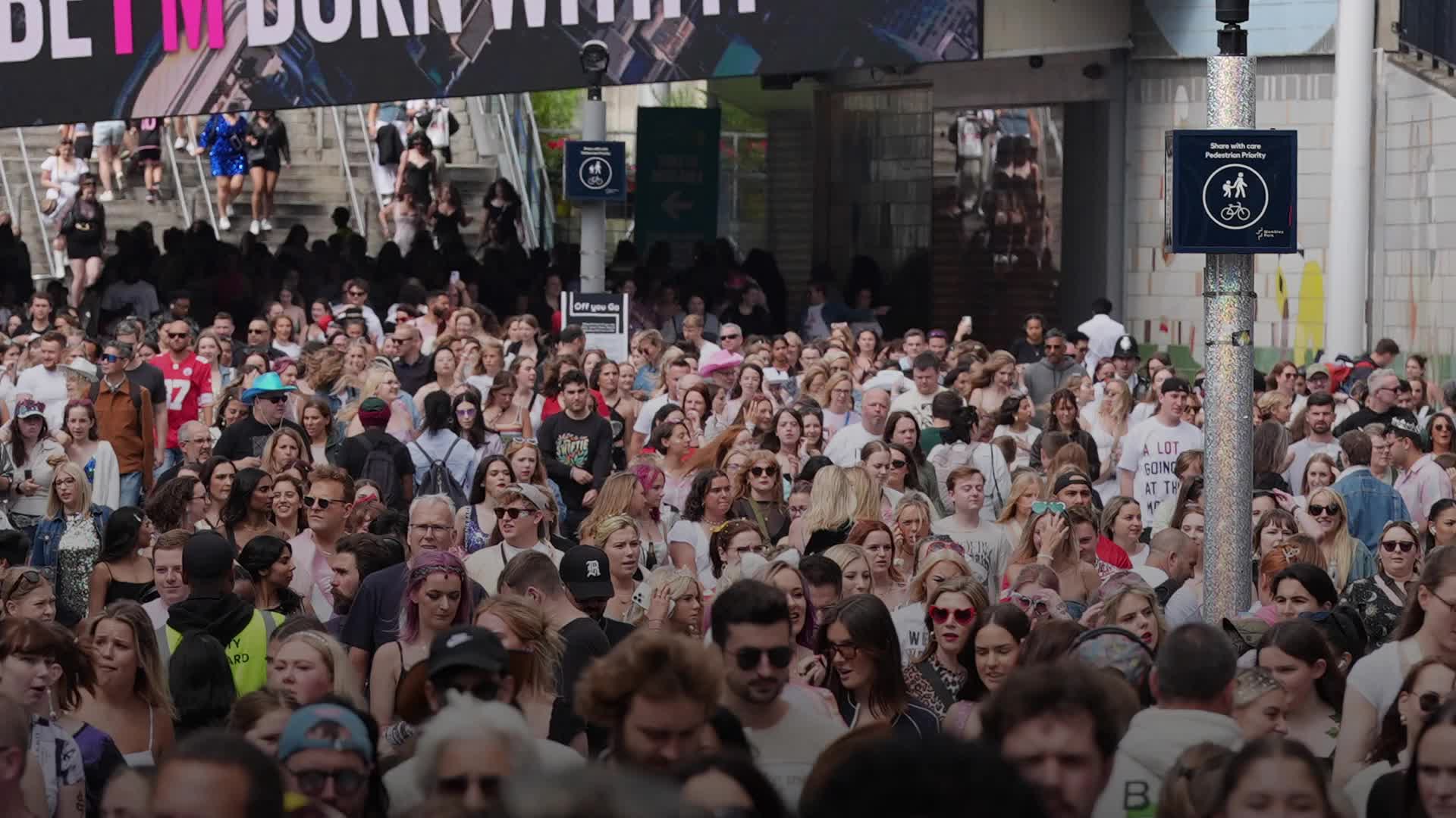 Met Police increase patrols at summer concerts to protect women and girls