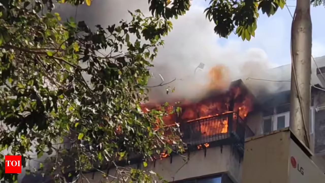 Hyderabad: Nine rescued from fire in Moghalpura residential building ...